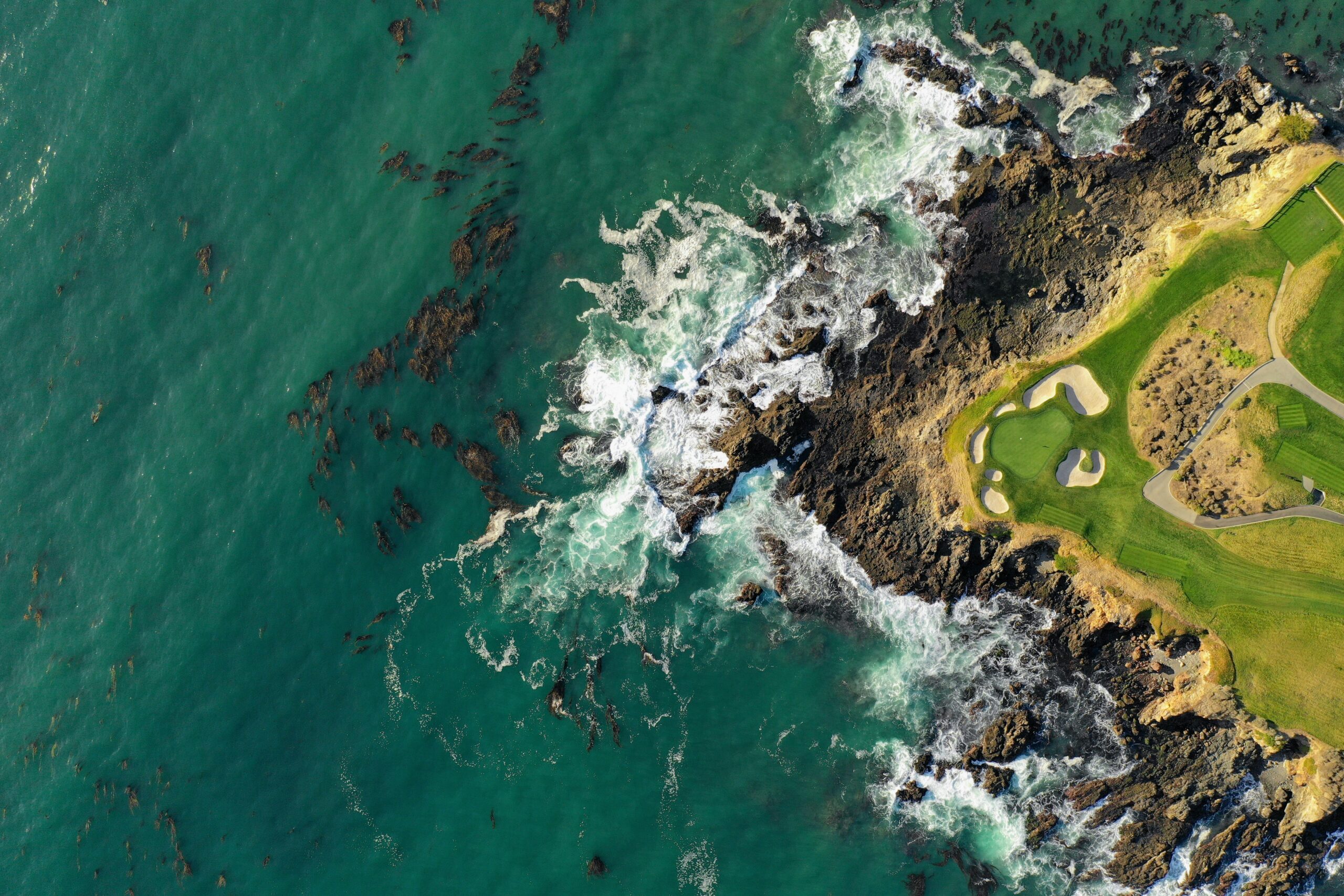 Pebble Beach Golf Course Guide (2026) | Green Fees, Tips
